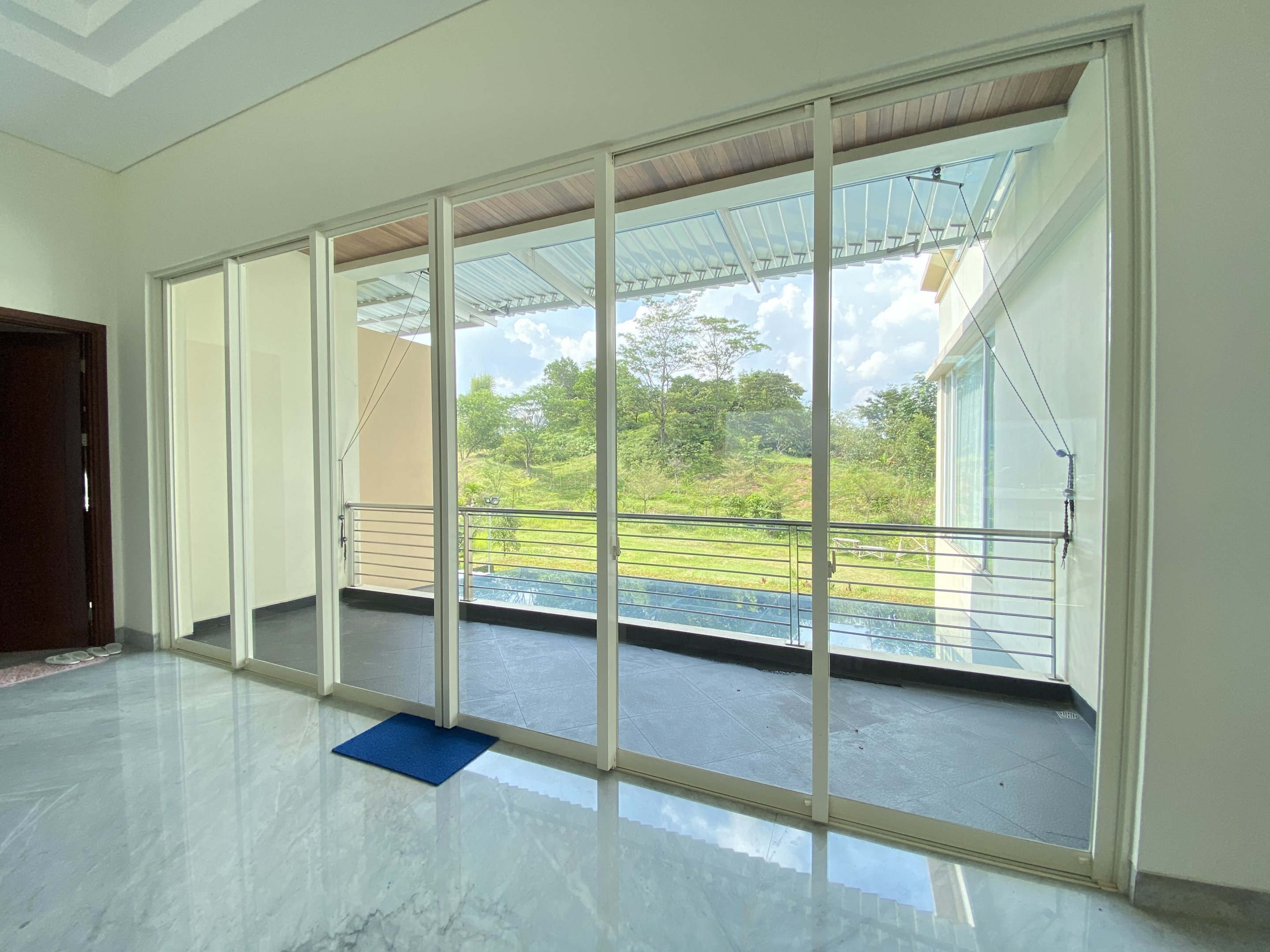 Sliding Doors Kaca Multifungsi | Article | Diamond Glass
